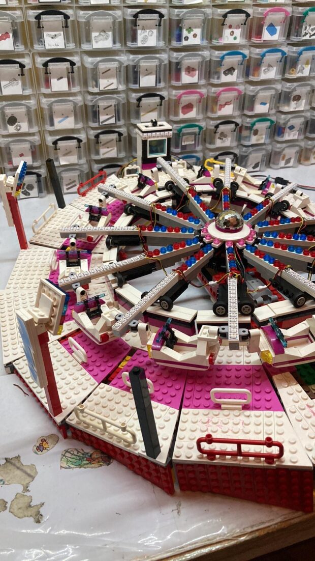 Kits Leds Matterhorn pour manège LEGO - Fetes-Foraines.Fr